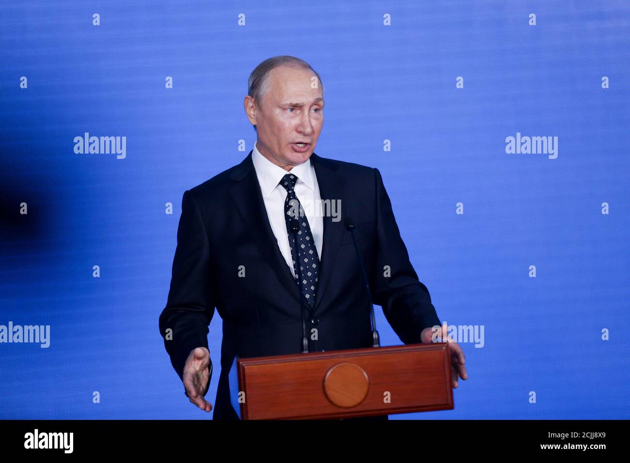 The podium vladimir putin hi-res stock photography and images - Alamy