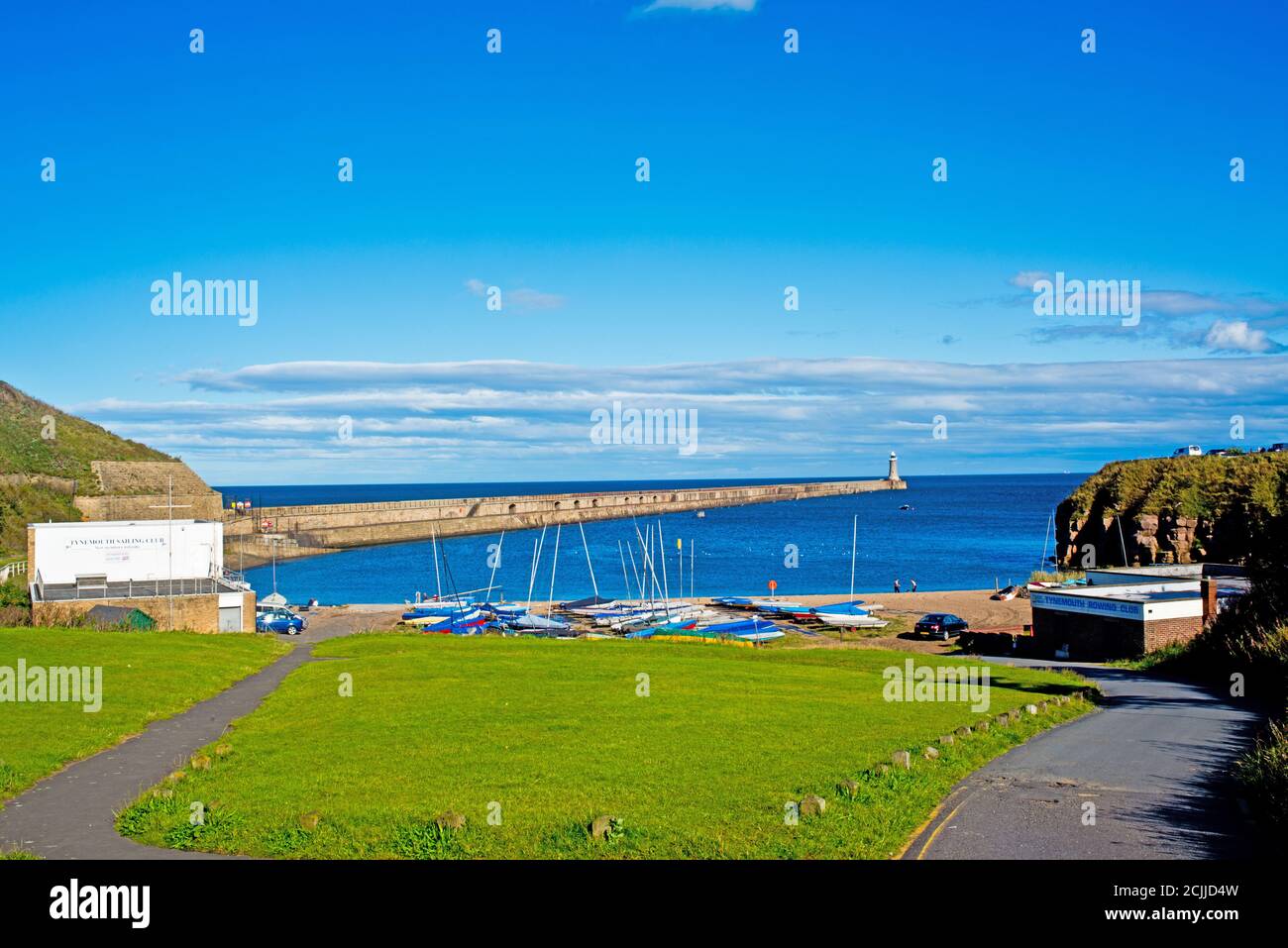 Tynemouth Pier and Boatclub, Tynemouth, Tyneside, England Stock Photo ...