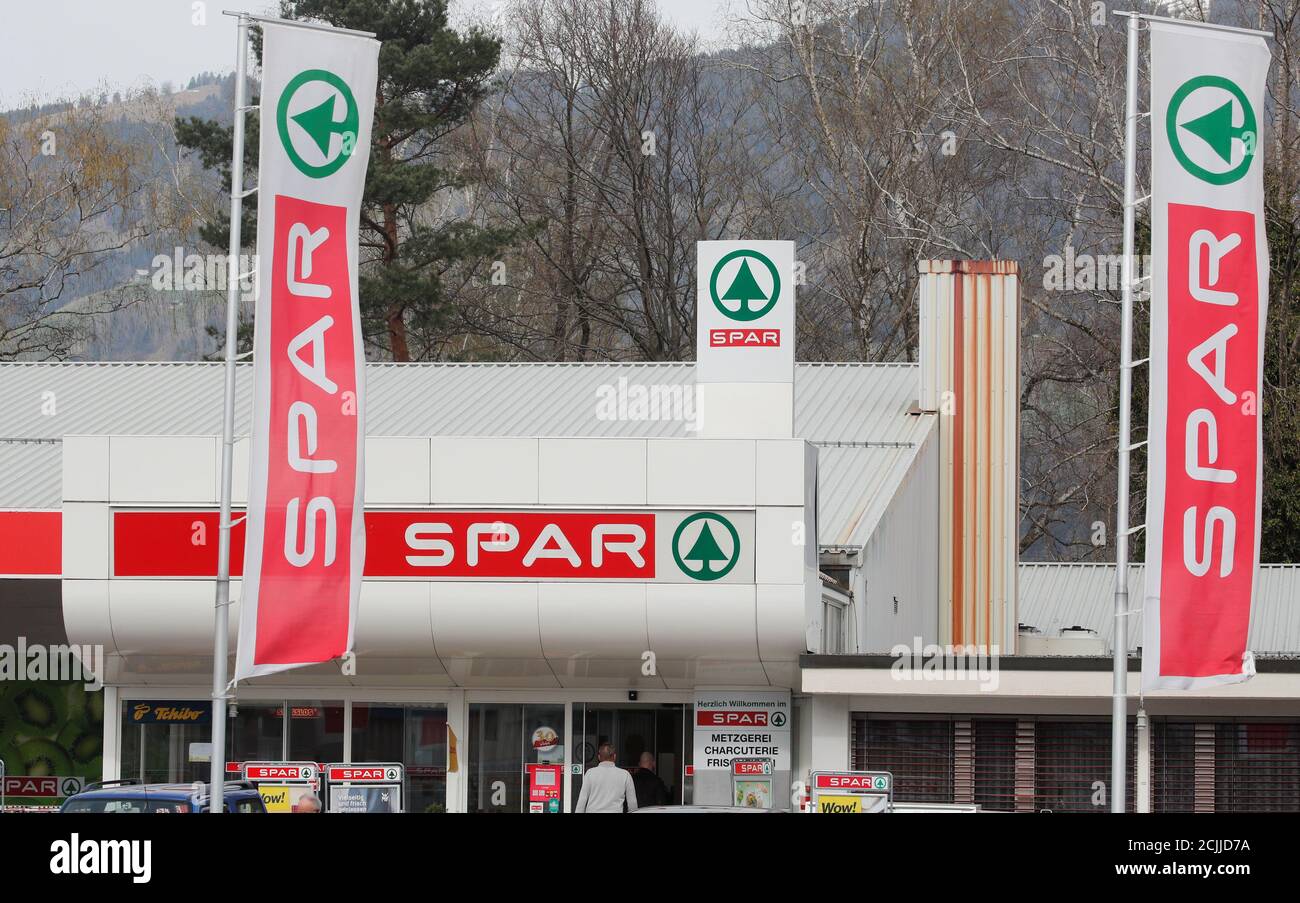 Spar logo hi-res stock photography and images - Alamy