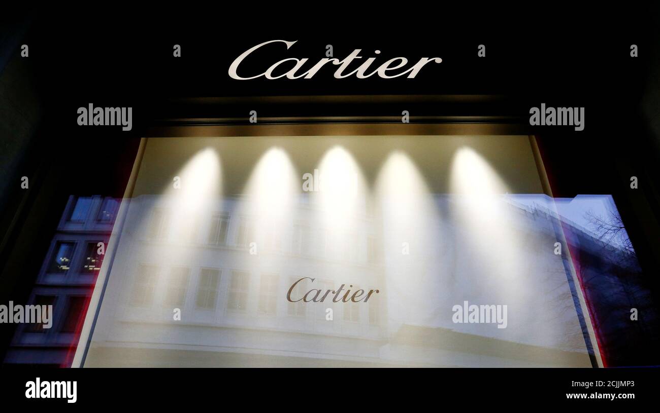 Richemont logo hi-res stock photography and images - Alamy