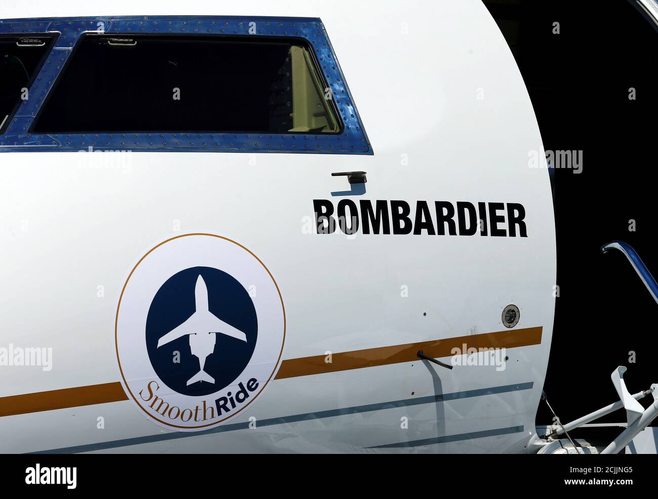 Bombardier jet logo hi-res stock photography and images - Alamy