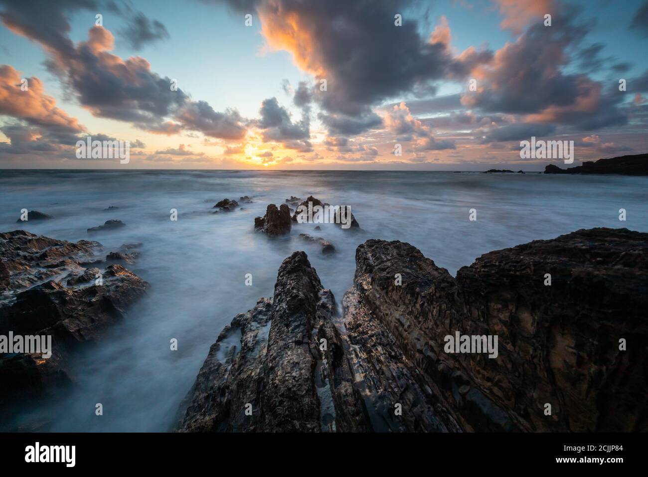 Bude cornwall beach huts crooklets hi-res stock photography and images ...