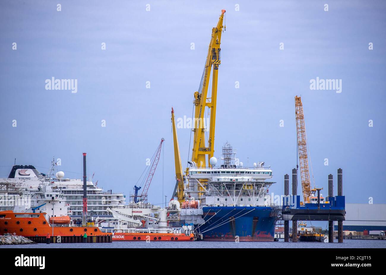 Mukran, Germany. 11th Sep, 2020. The Russian laying ship "Akademik ...