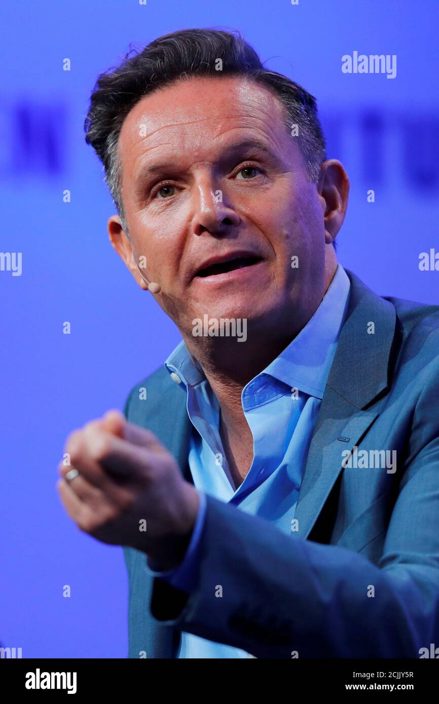 Mark burnett hi-res stock photography and images - Alamy