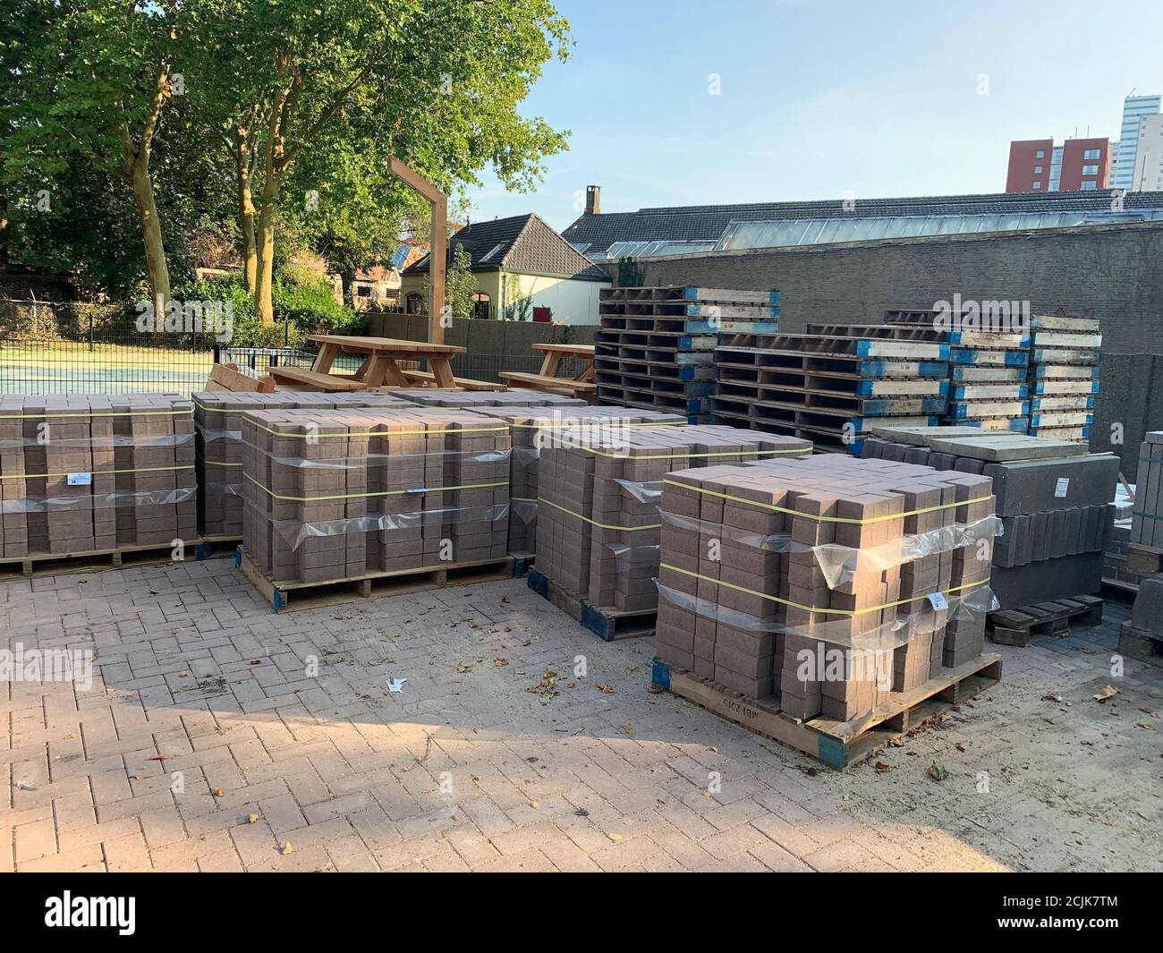 Full pallets hi-res stock photography and images - Alamy