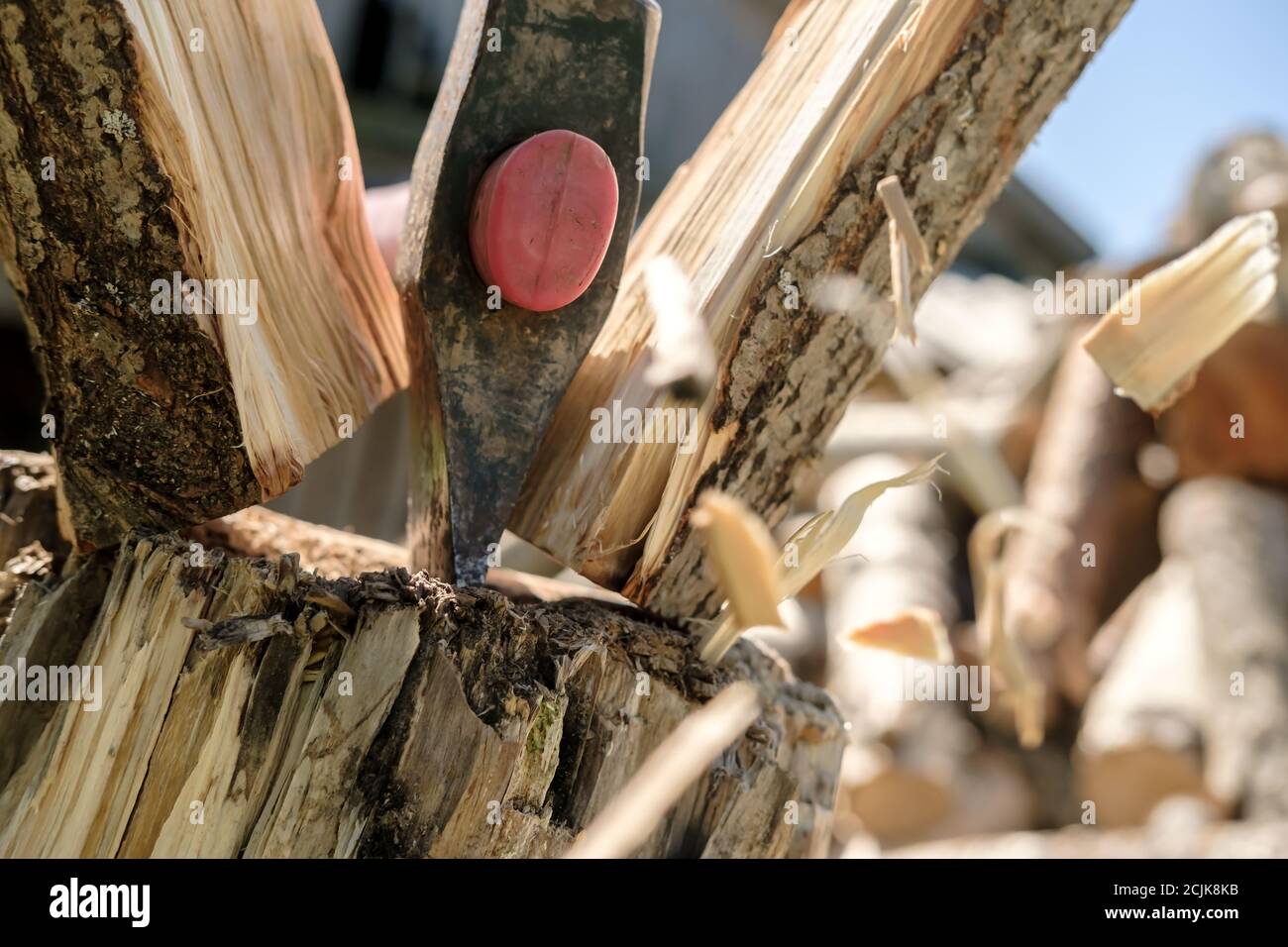 Log choping hi-res stock photography and images - Alamy