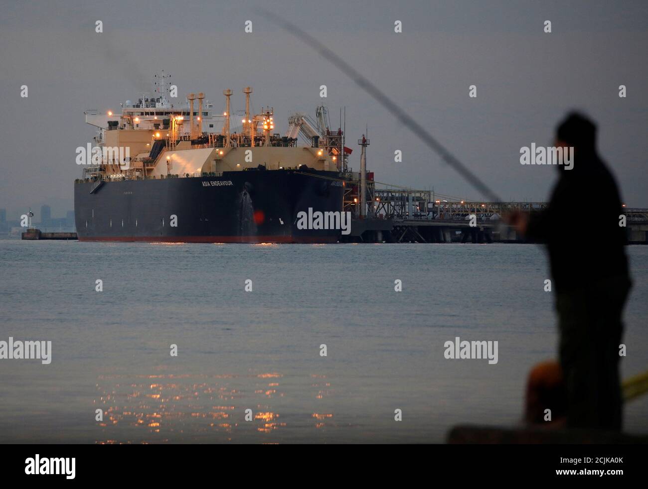 Lng tanker japan hi-res stock photography and images - Alamy
