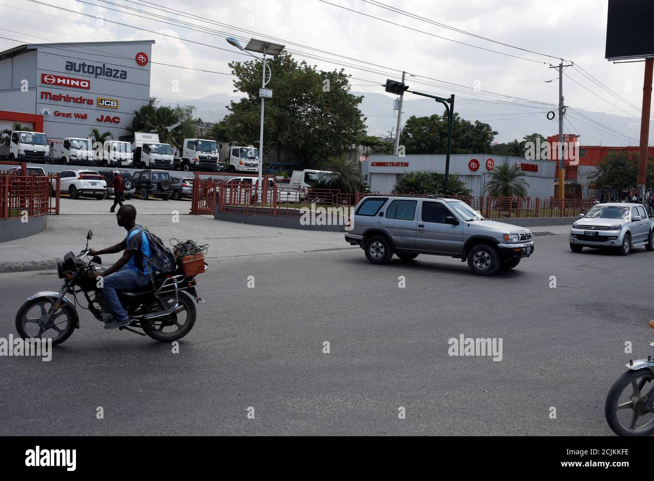 Logo mahindra hi-res stock photography and images - Alamy