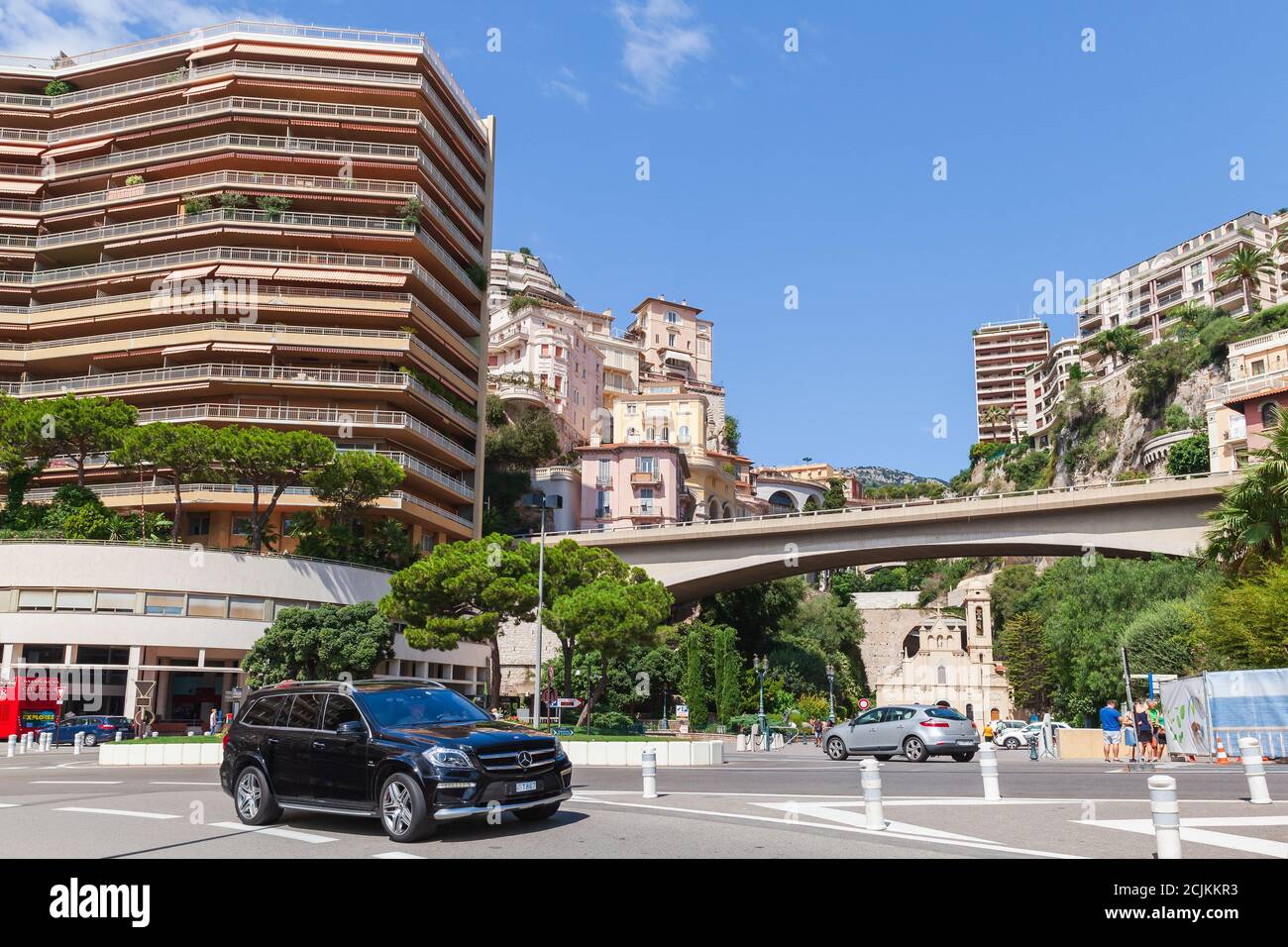 Day walking historic building architecture hi-res stock photography and ...