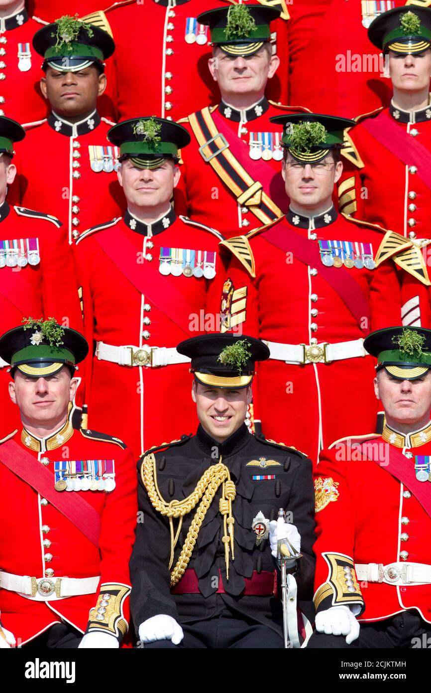 Irish guards officer hi-res stock photography and images - Alamy