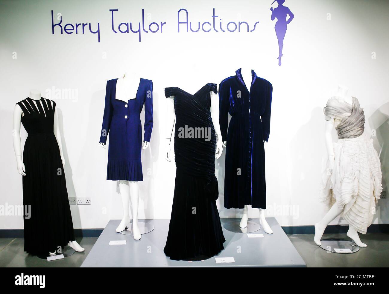 Victor edelstein dresses hi-res stock photography and images - Alamy