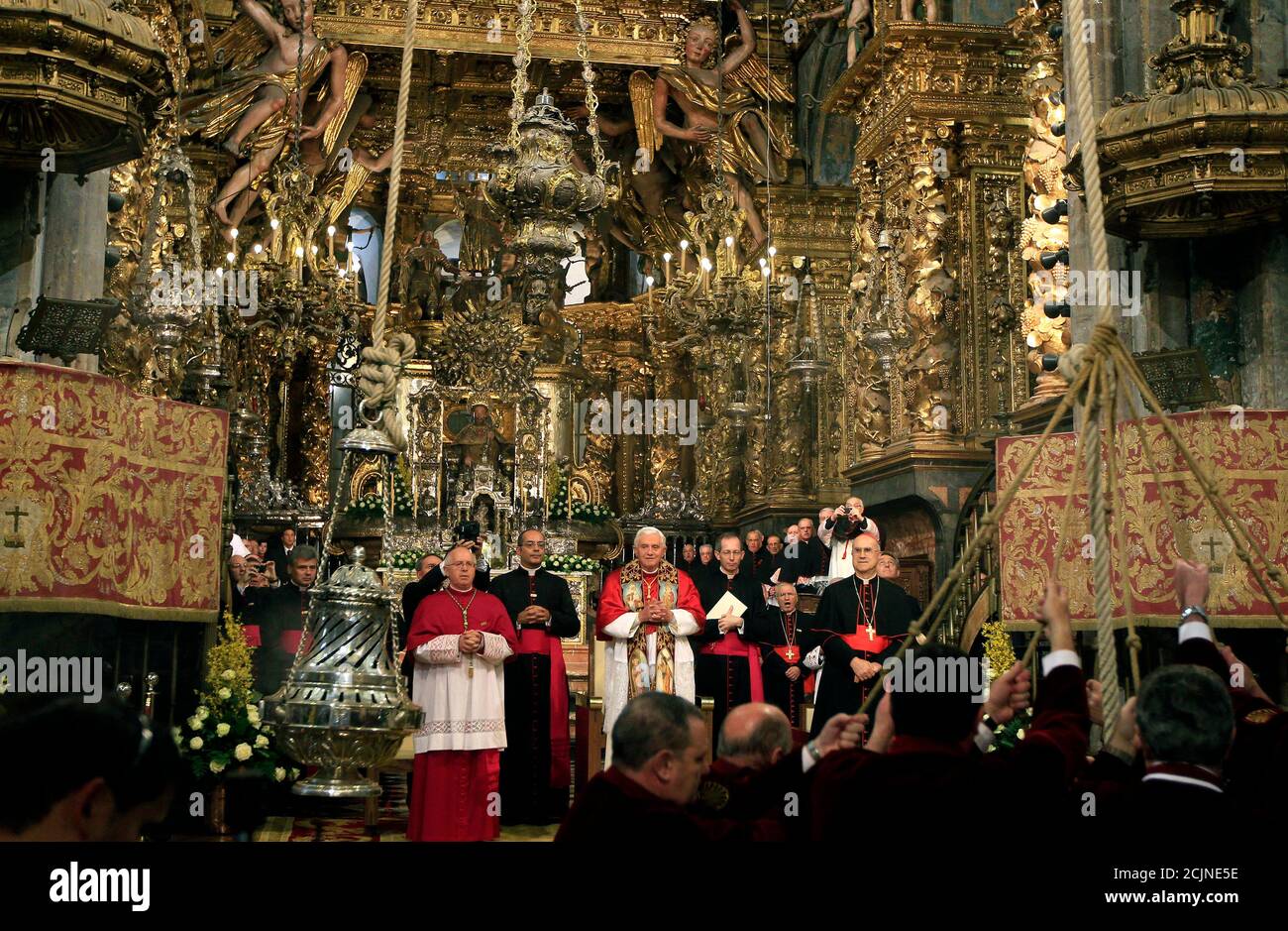 Botafumeiro barcelona hi-res stock photography and images - Alamy