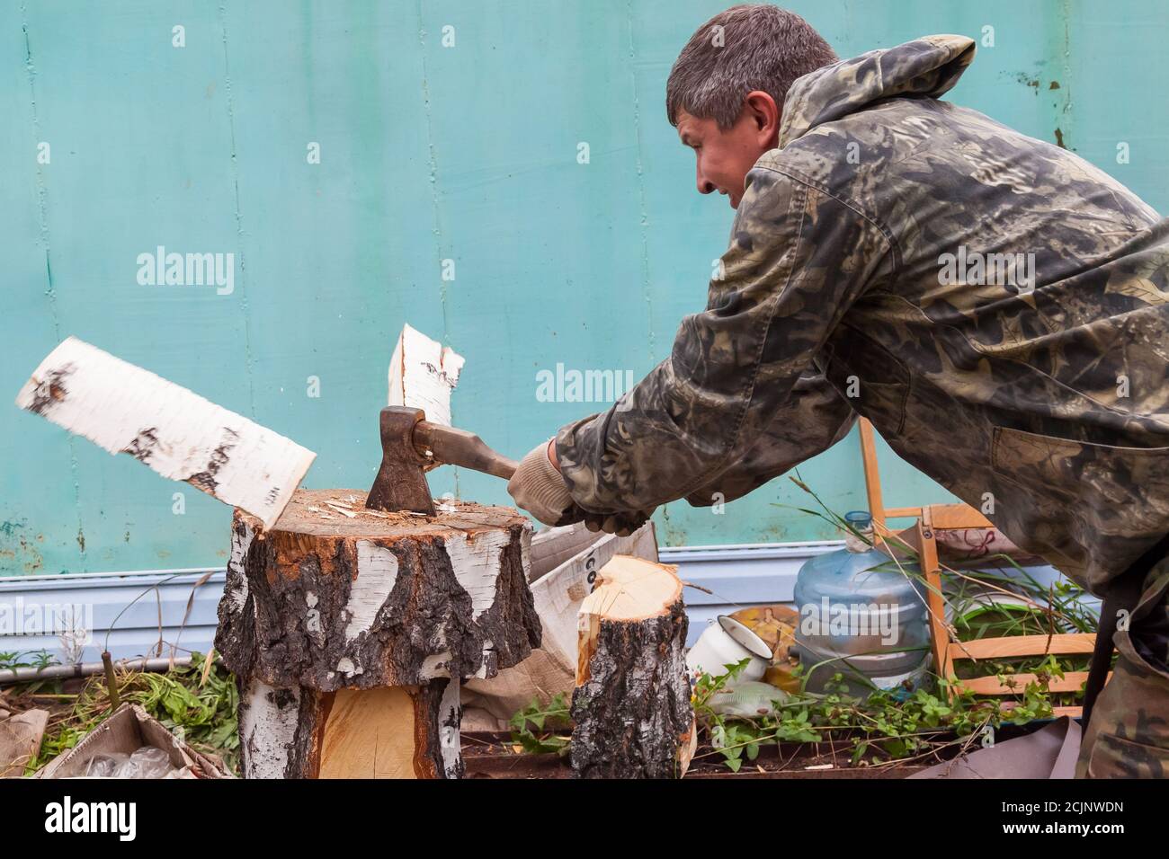 Splits In Timber High Resolution Stock Photography and Images - Alamy