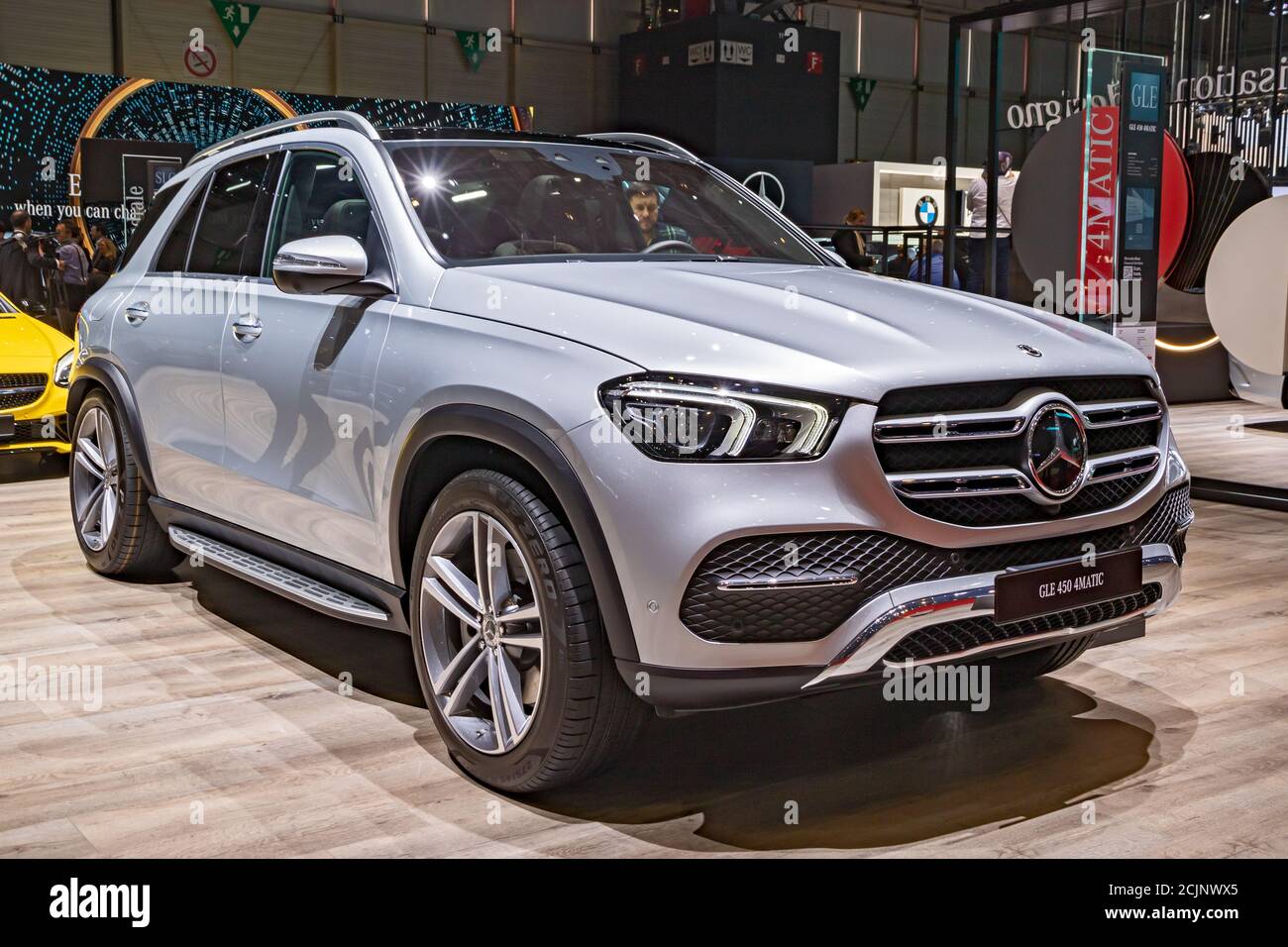 Mercedes benz gle 450 4matic hi-res stock photography and images - Alamy