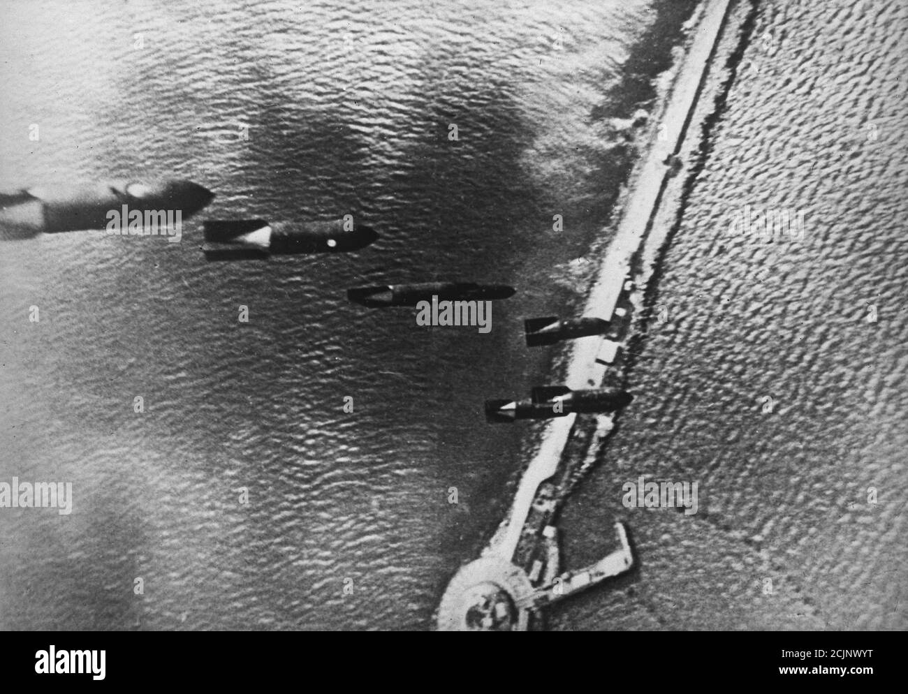 Bombs dropping during ww2 Black and White Stock Photos & Images - Alamy