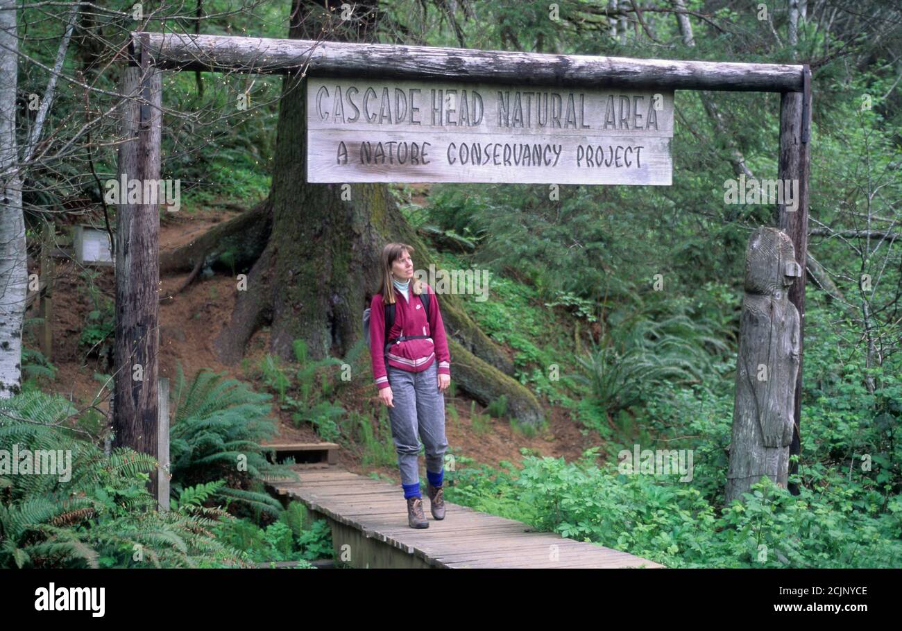 Cascade Head Trailhead, Cascade Head Preserve, Oregon Stock Photo - Alamy