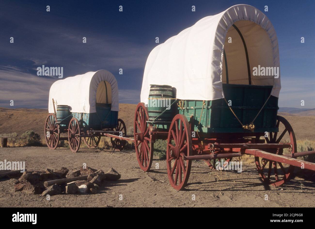 Covered wagon, National Historic Oregon Trail Interpretive Center ...