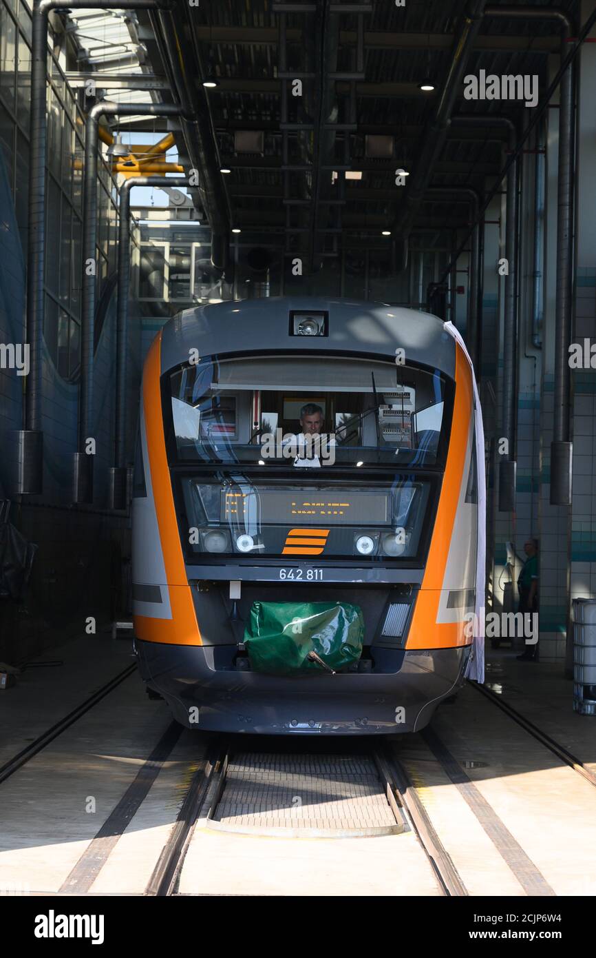 Neumark, Germany. 15th Sep, 2020. The railcar "Desiro" of the ...