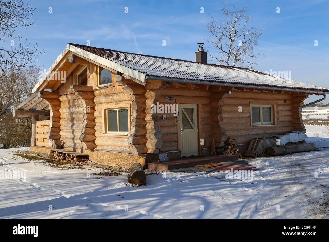Log cabin door in hi-res stock photography and images - Alamy