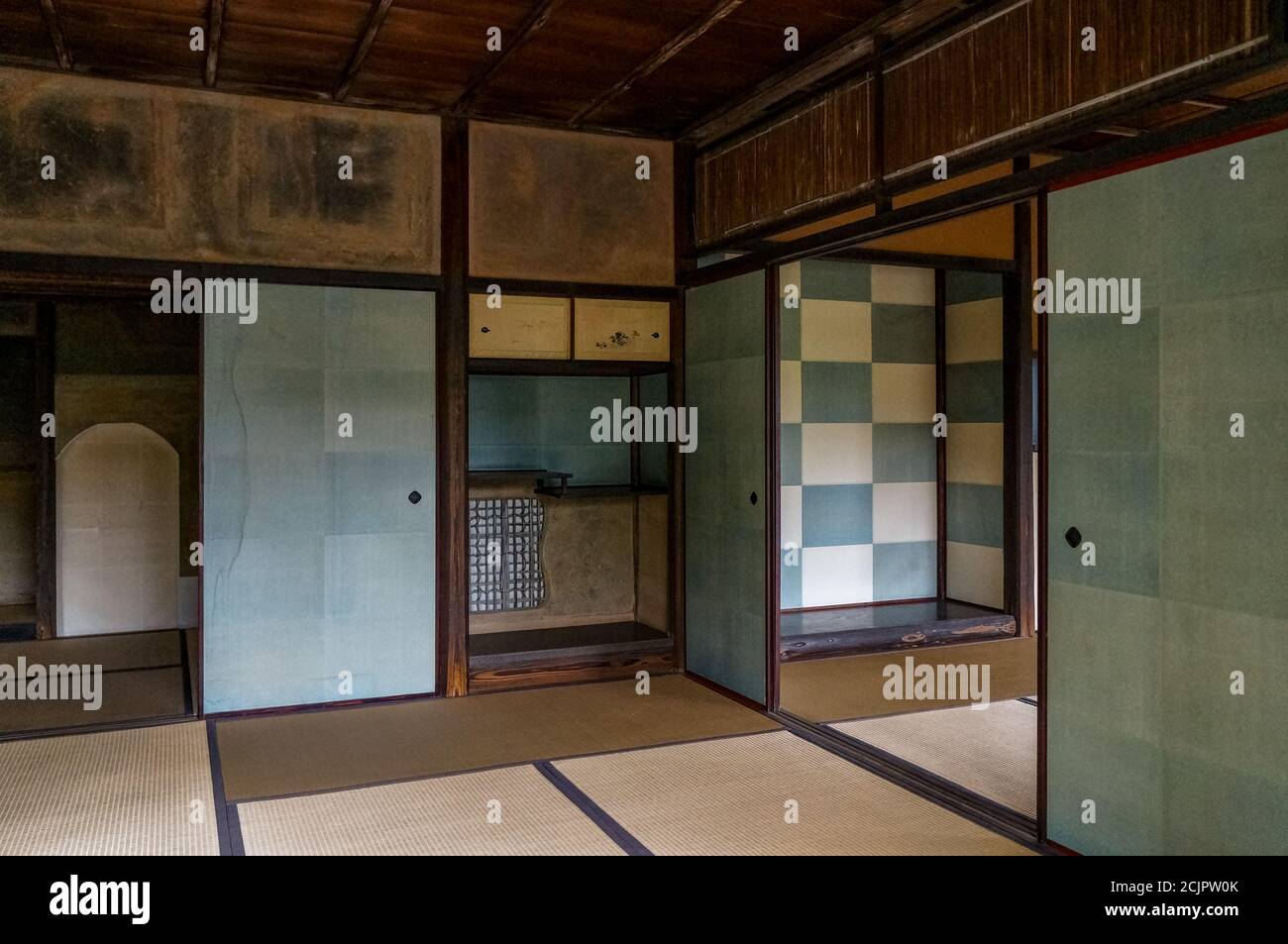 Fusuma and shoji teahouse hi-res stock photography and images - Alamy