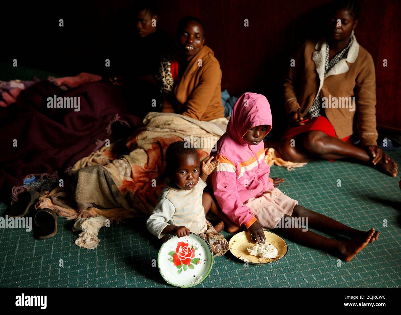 Shelter zimbabwe hi-res stock photography and images - Alamy