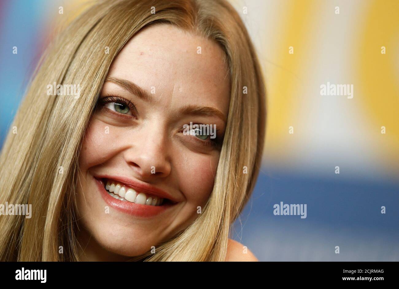 Amanda seyfried headshot hi-res stock photography and images - Alamy