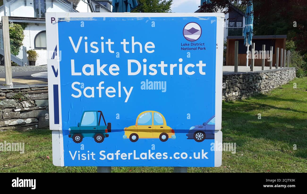 A sign in Ambleside, Lake district during the Corona pandemic Stock ...