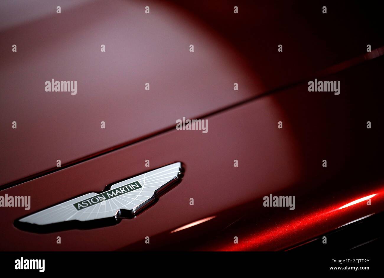 Car vantage logo hi-res stock photography and images - Alamy