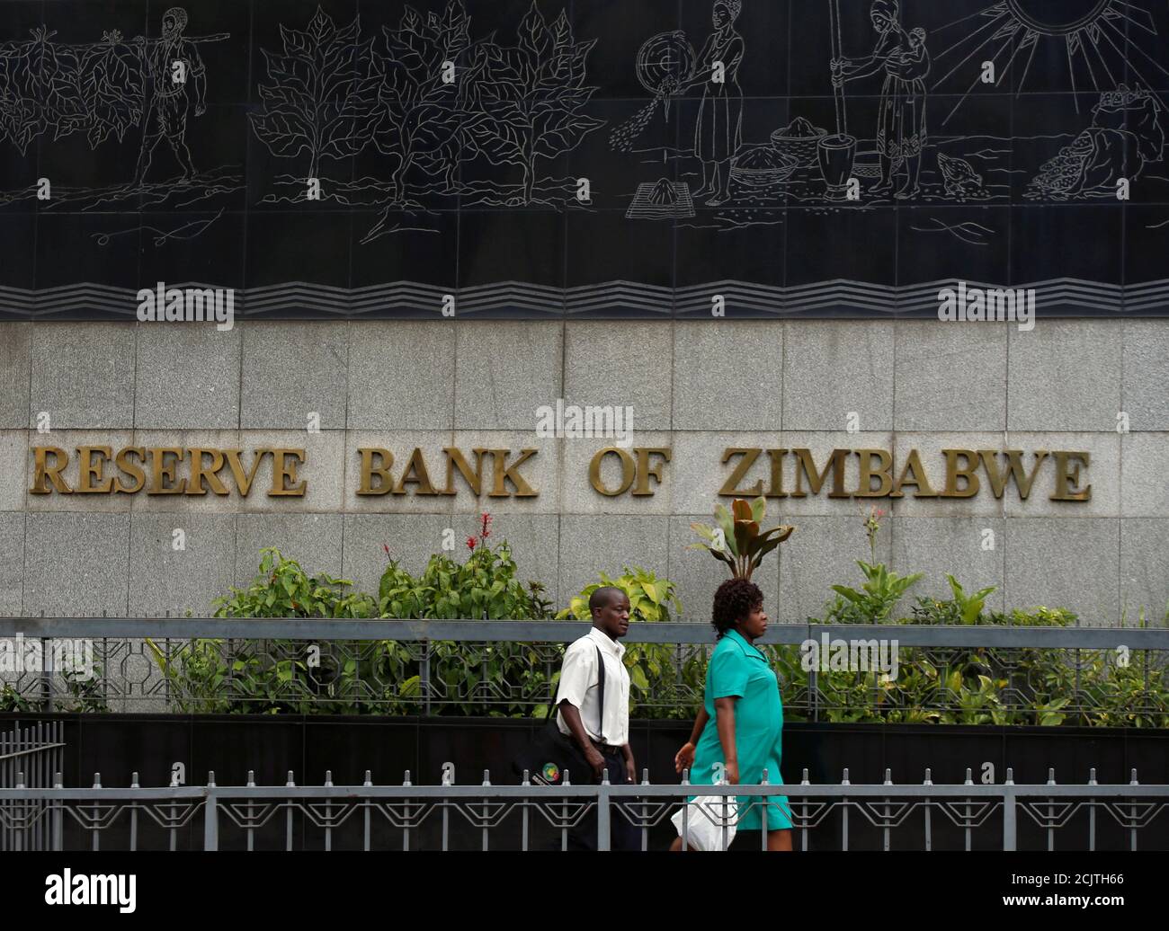 Reserve Bank Of Zimbabwe Building High Resolution Stock Photography and ...
