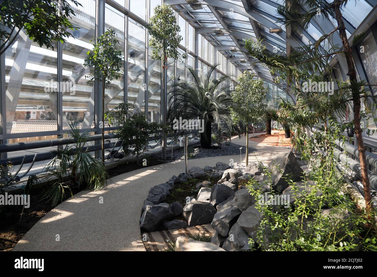 Roland garros stadium 2019 hi-res stock photography and images - Alamy