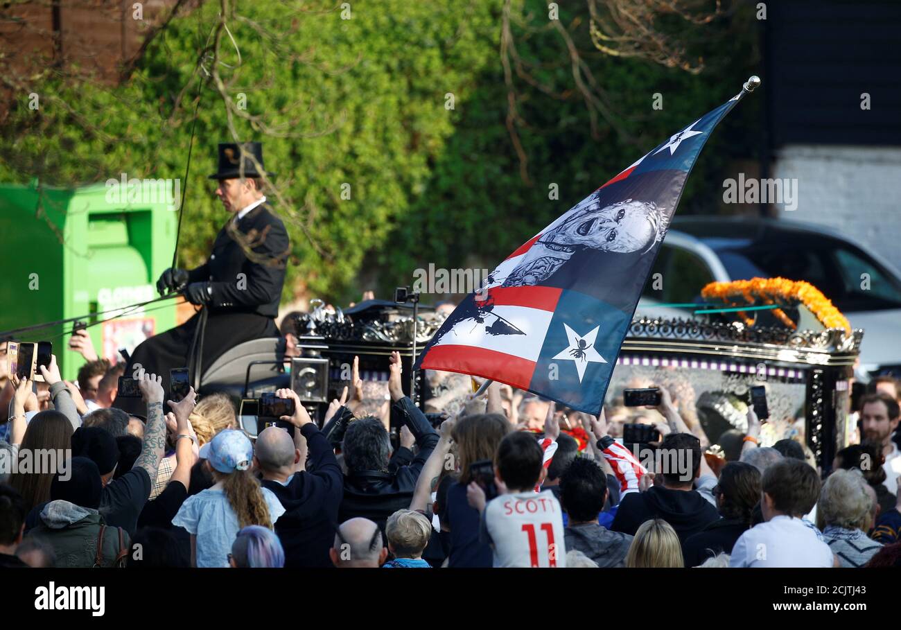 Keith flint funeral hi-res stock photography and images - Alamy