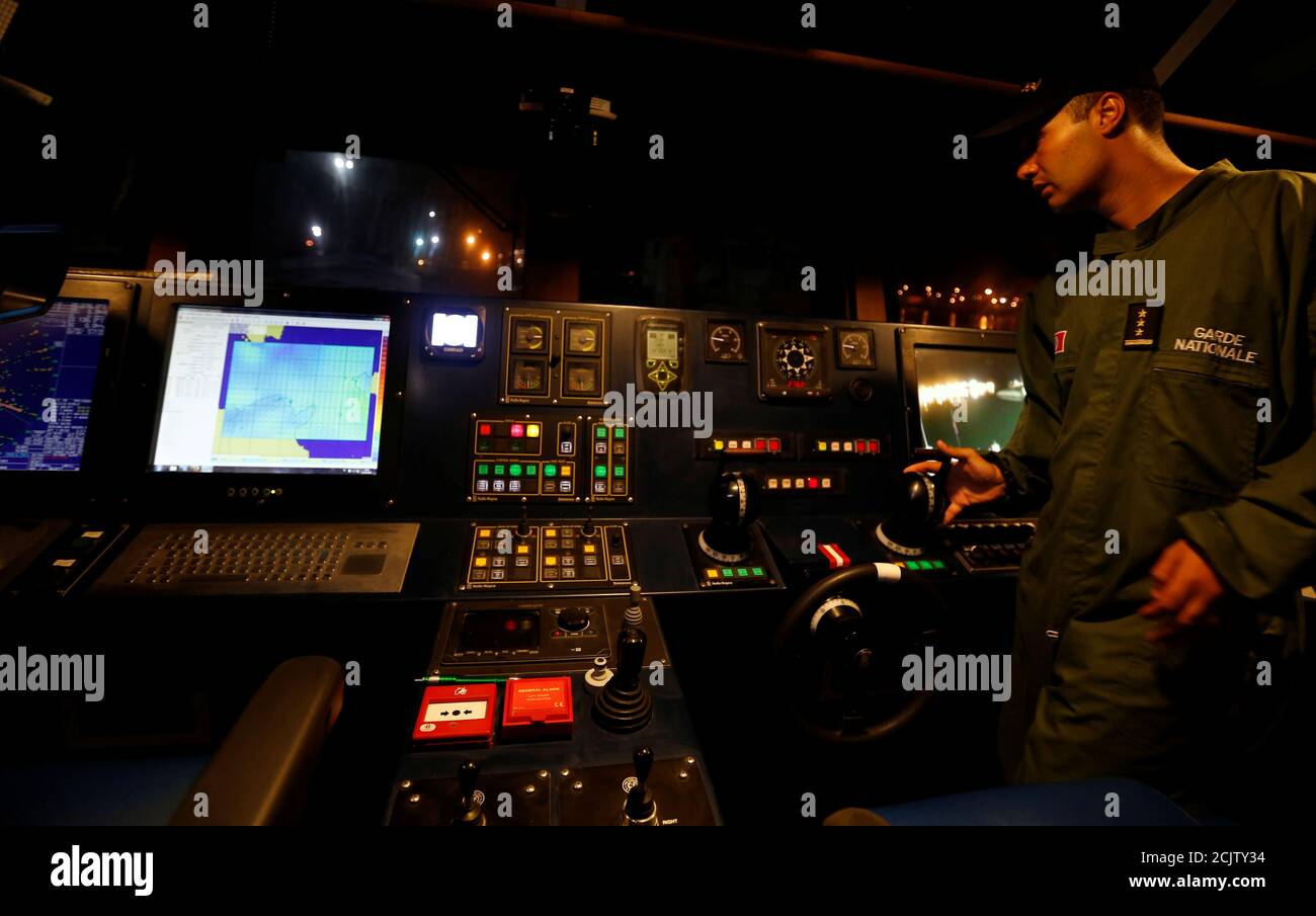 Sails on a boat hi-res stock photography and images - Alamy
