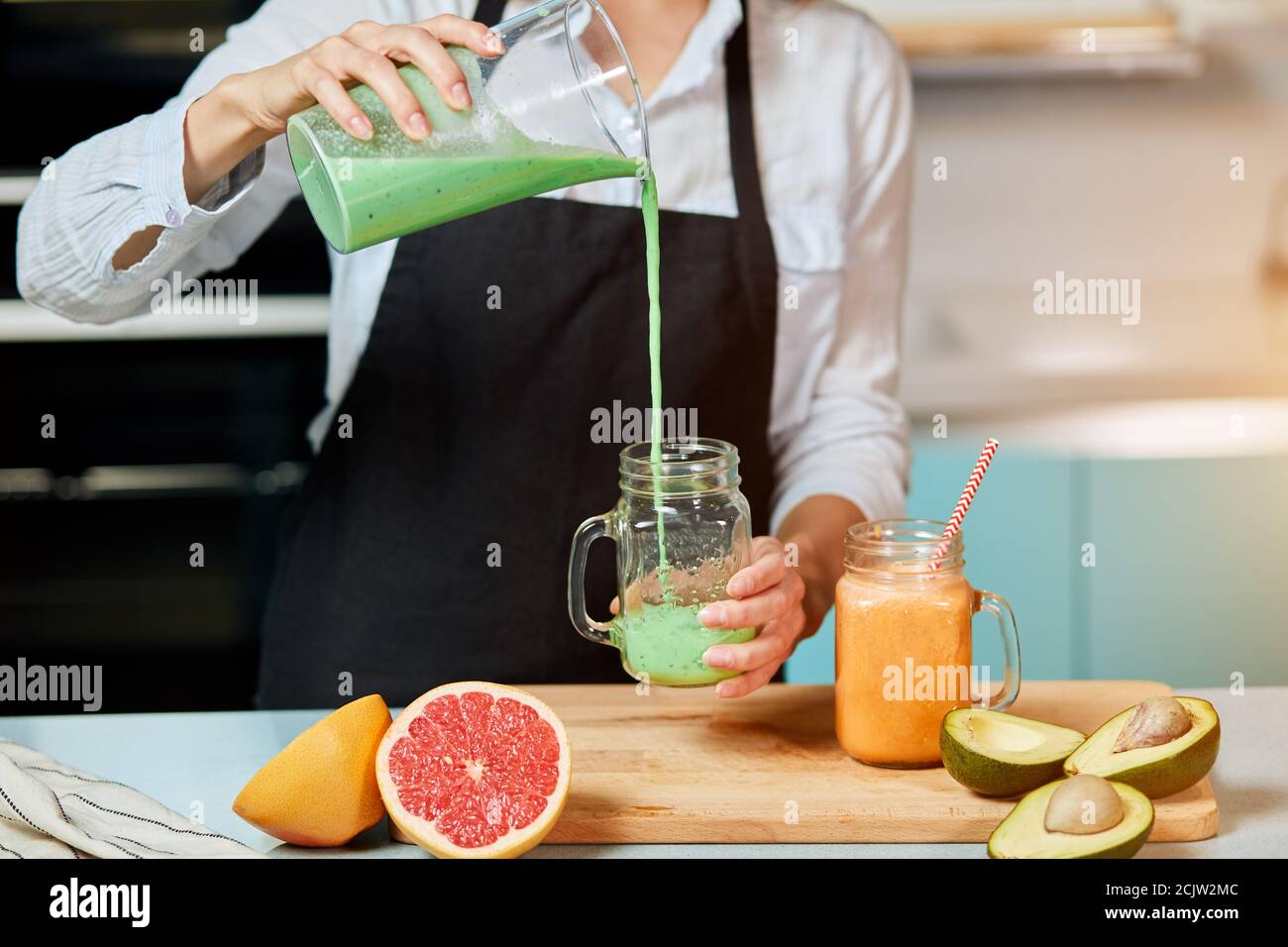 Pouring smoothie up close hi-res stock photography and images - Alamy