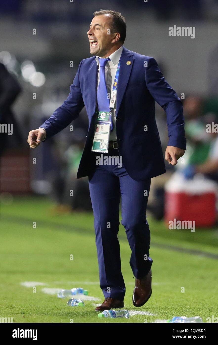 Lebanon coach hi-res stock photography and images - Alamy