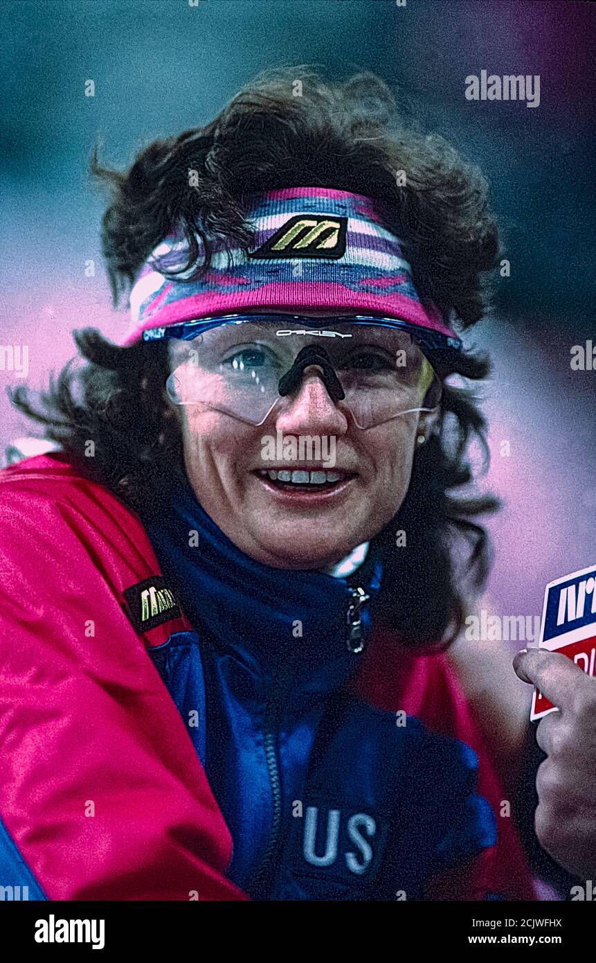Bonnie blair usa 1994 olympic hi-res stock photography and images - Alamy