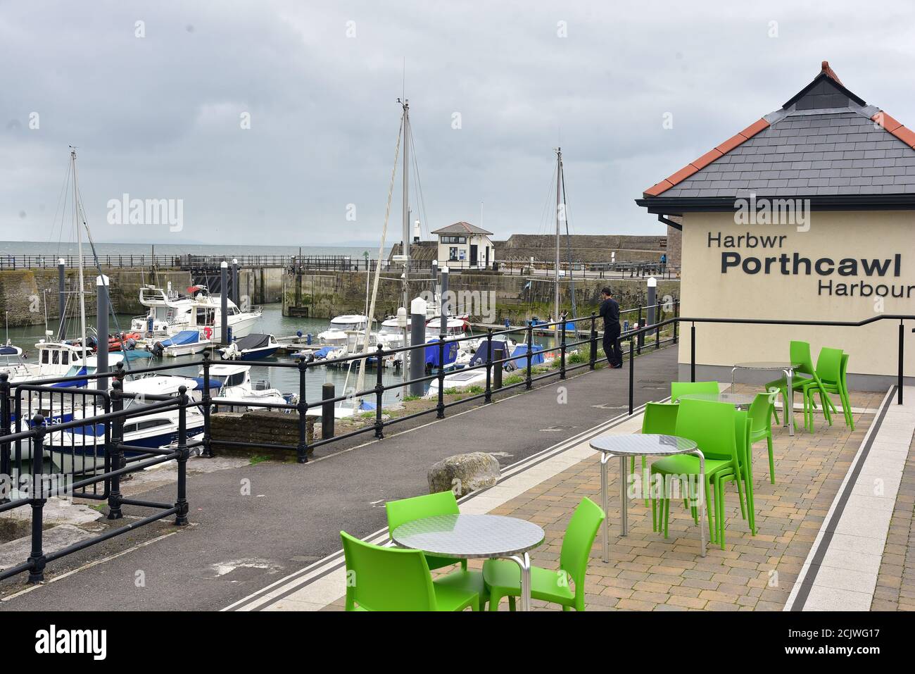 Porthcawl funfair summer hi-res stock photography and images - Alamy