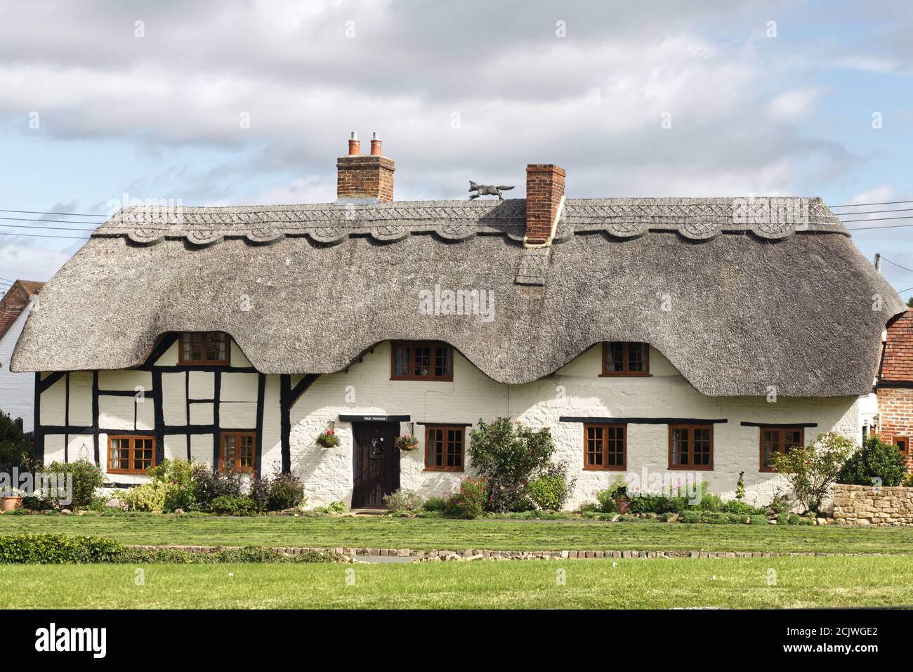 Little Thatched Roof House High Resolution Stock Photography and Images ...