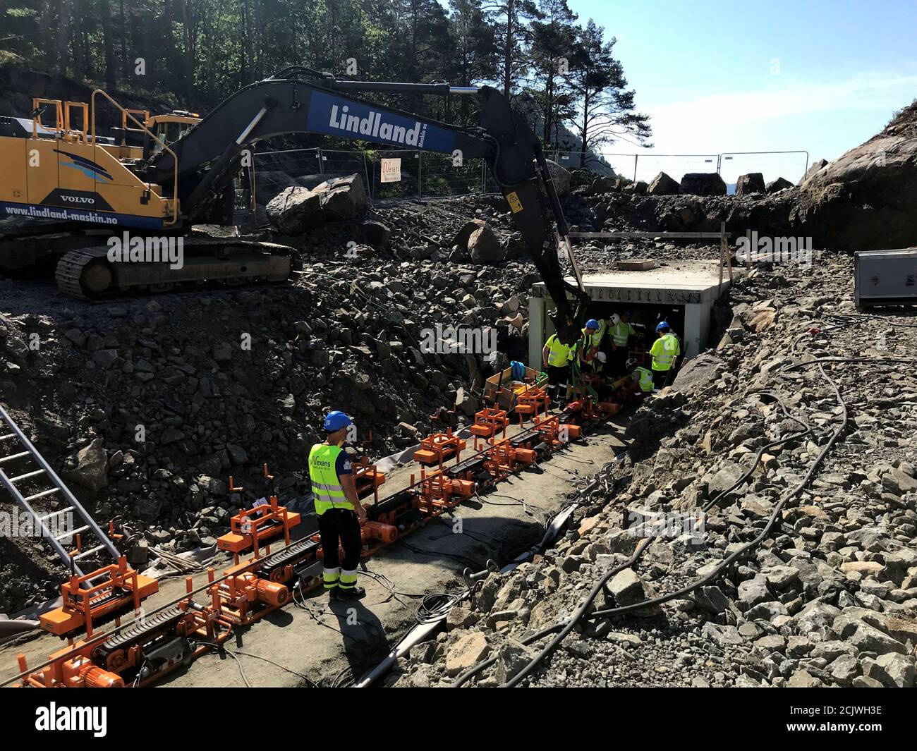 Interconnector cable hi-res stock photography and images - Alamy