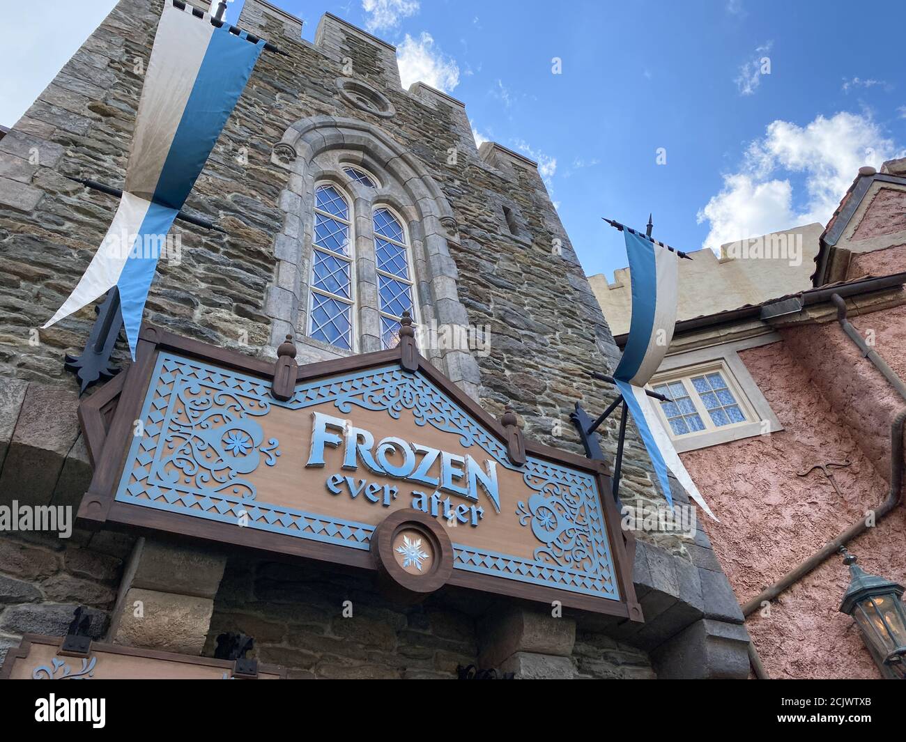 Frozen themed rides hi-res stock photography and images - Alamy