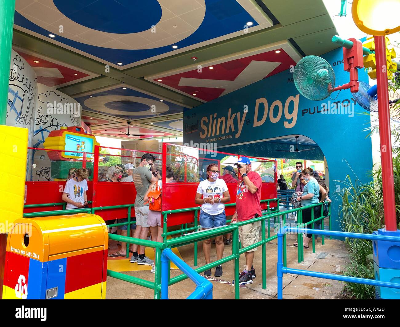 Orlando,FL/USA-9/12/20: The people waiting in line at the Slinky Dog ...