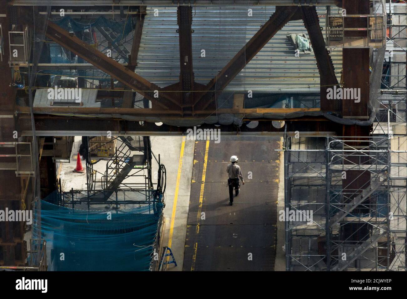 Japanese Construction Worker High Resolution Stock Photography and ...