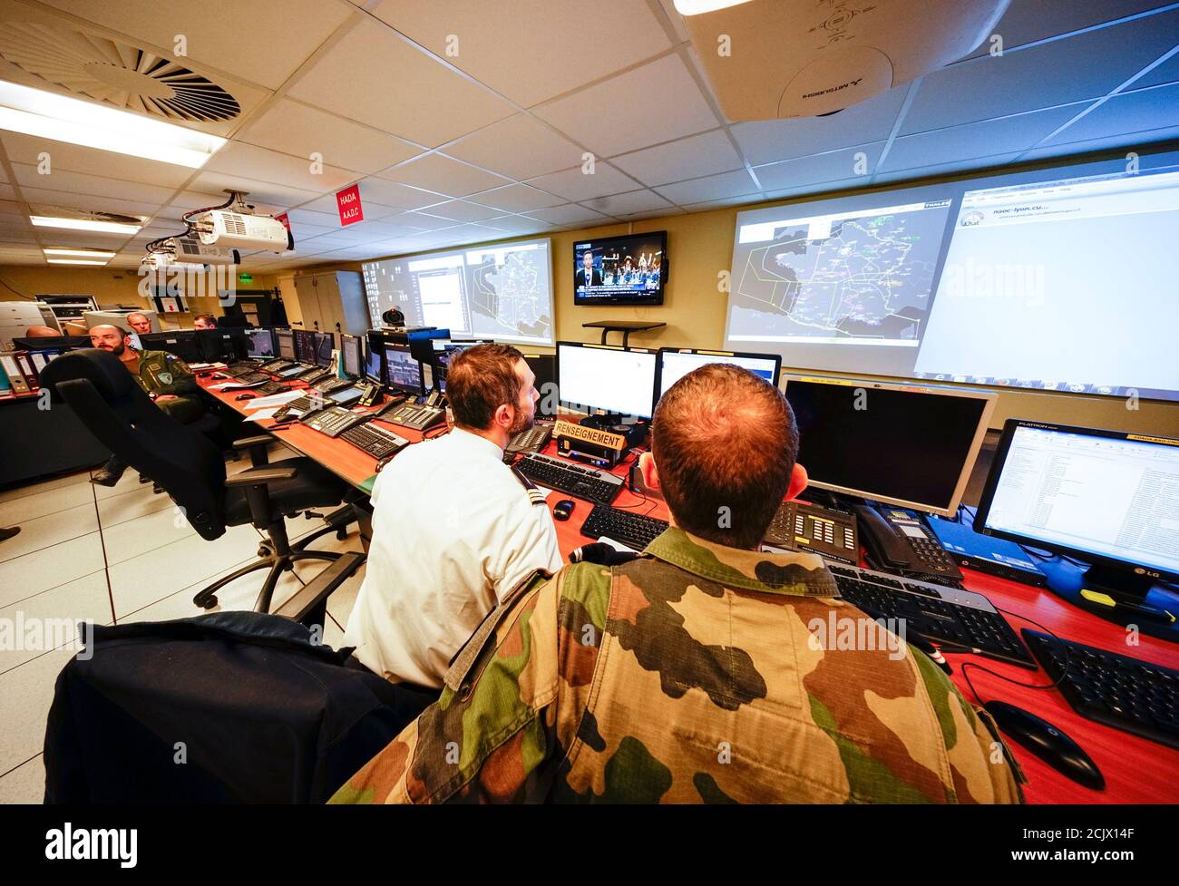 Underground operations center hi-res stock photography and images - Alamy