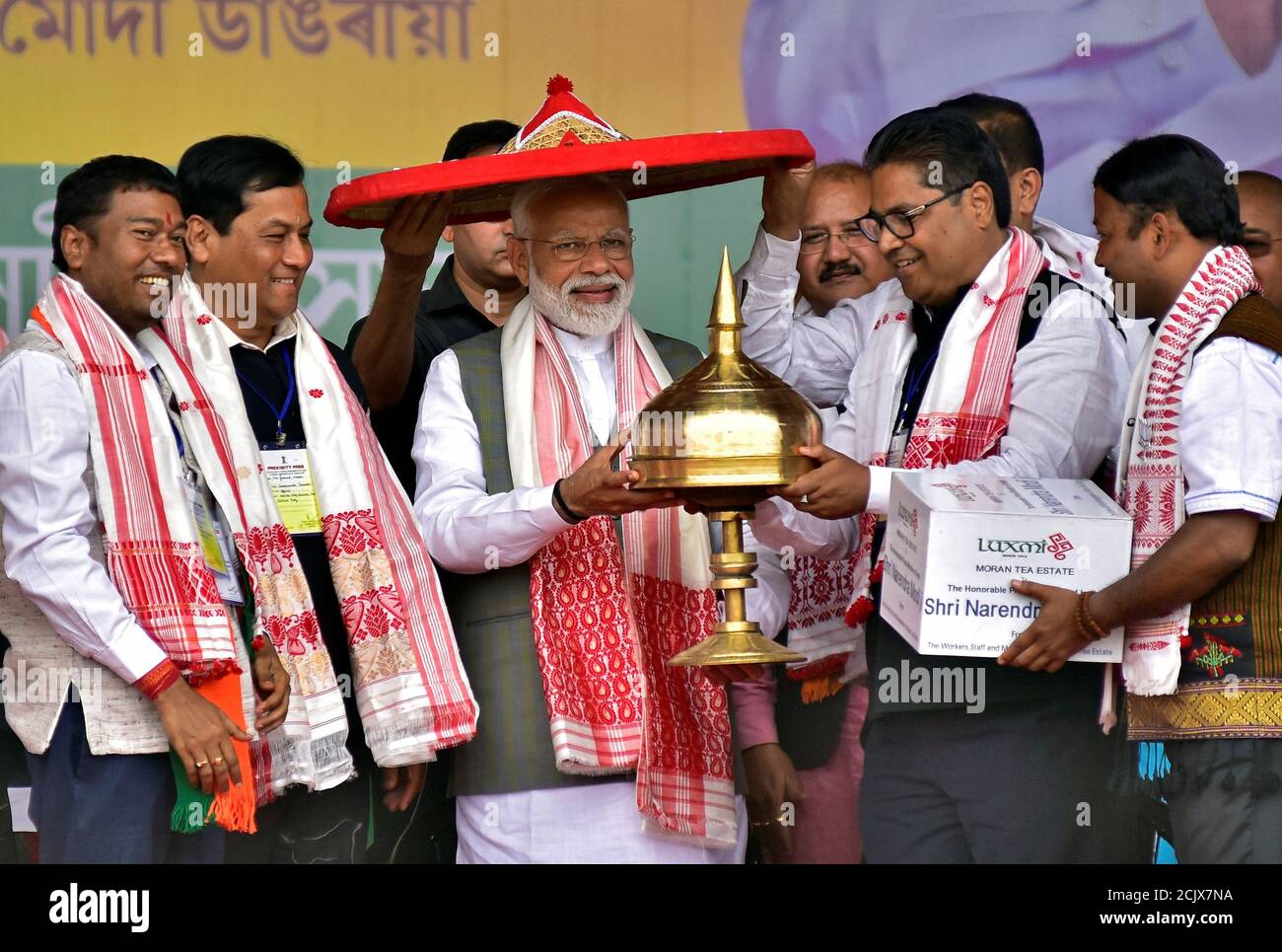 Narendra modi india hat hi-res stock photography and images - Alamy