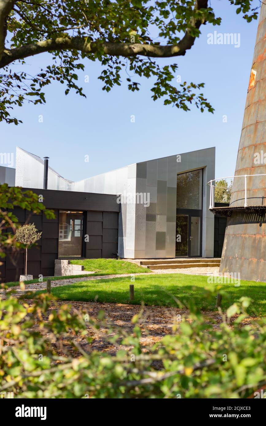 Jack Windmill is a private house with consisting of a traditional ...