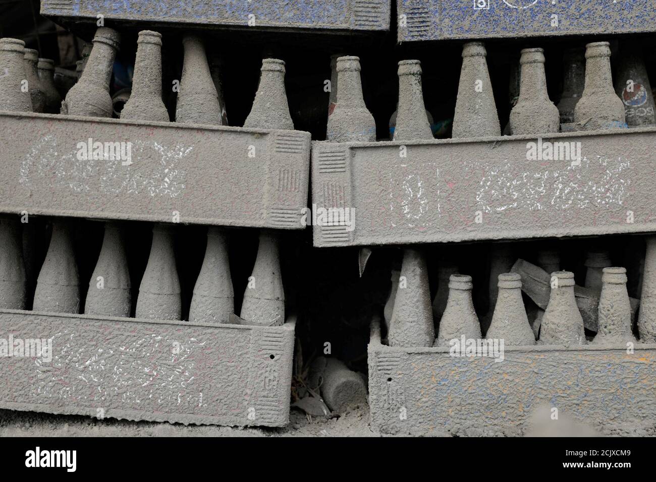 Coca cola volcano hi-res stock photography and images - Alamy