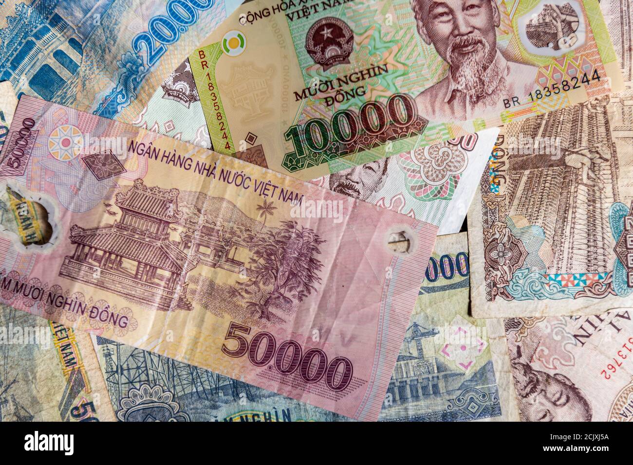 Different vietnamese bank notes Stock Photo - Alamy