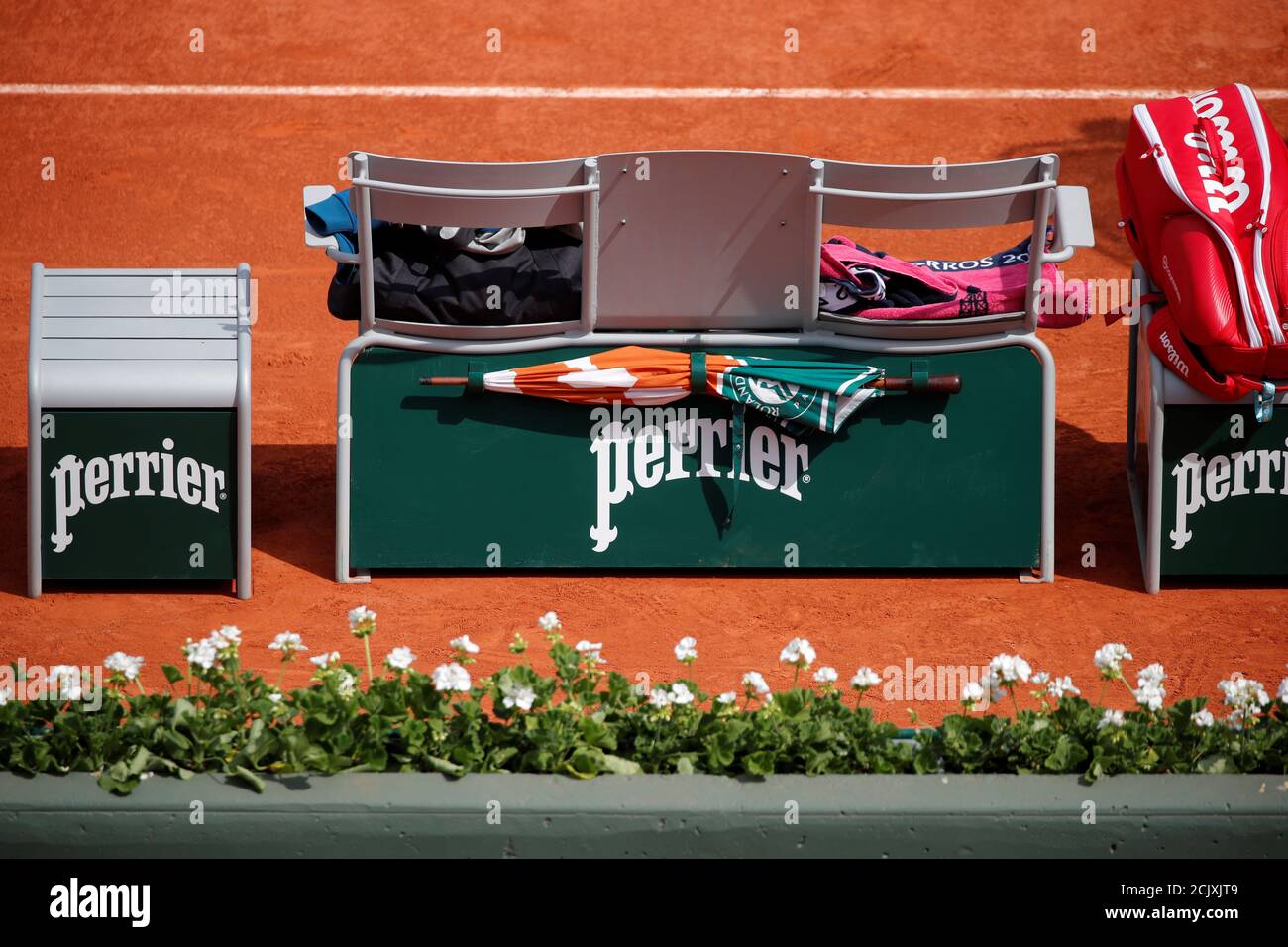 Perrier logo hi-res stock photography and images - Alamy