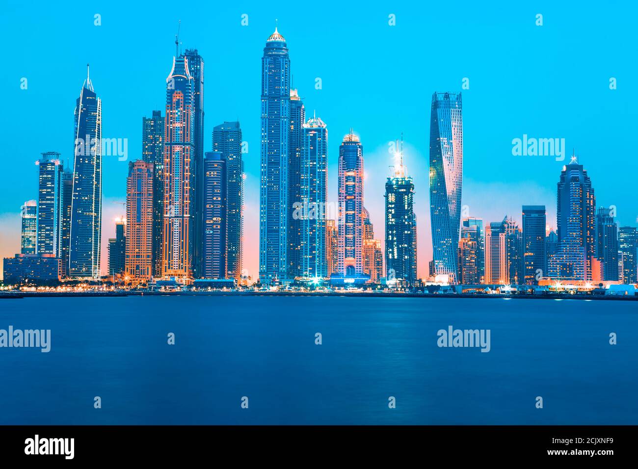 Dubai night skyscraper palace hotel hi-res stock photography and images ...