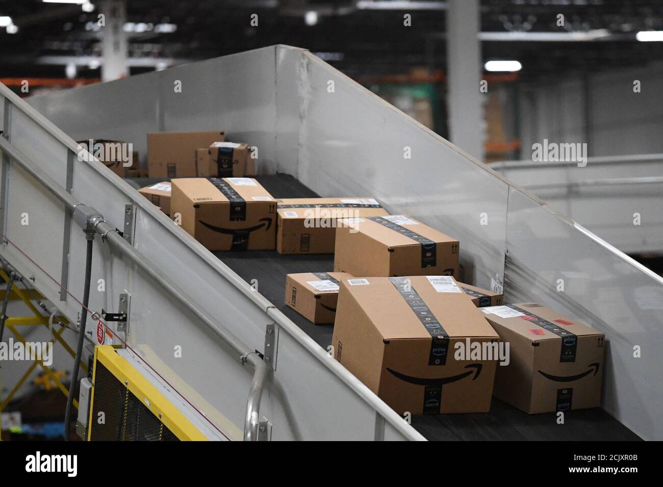 Labeled boxes hi-res stock photography and images - Alamy