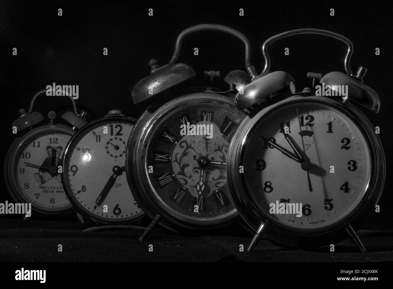 Dark Clock Wallpaper